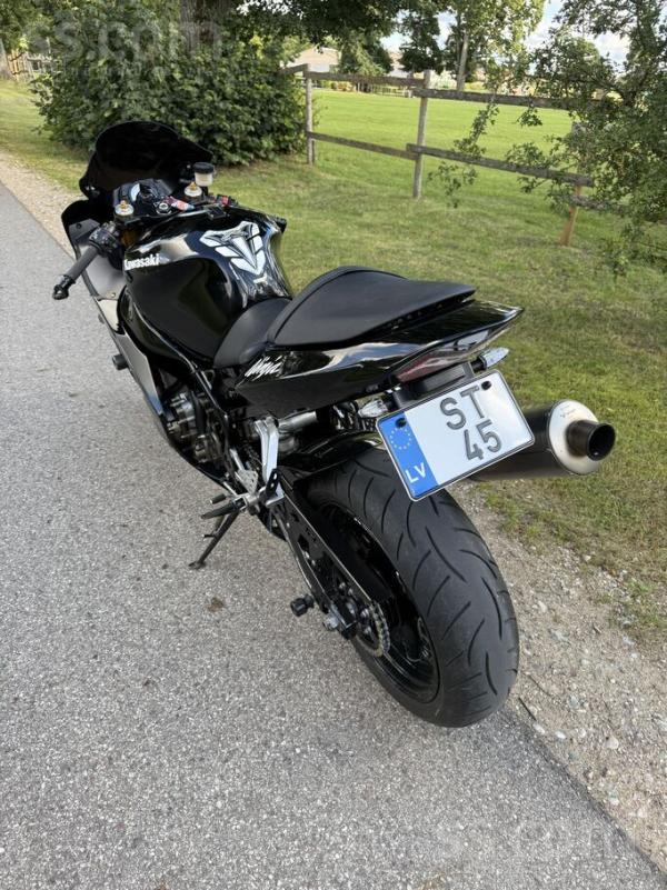 Kawasaki Zx-6R 2004 Liepāja, ar dzinēja tilpumu 0.64 L un nobraukumu 0 tūkst. km par 3850 €, foto 2 vietnē AUTOMOTO.COM.LV