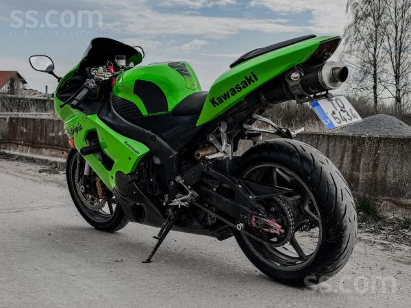 Kawasaki Zx-6R 2006 Rīga, ar dzinēja tilpumu 0.64 L un nobraukumu 0 tūkst. km par 5290 €, foto 4 vietnē AUTOMOTO.COM.LV