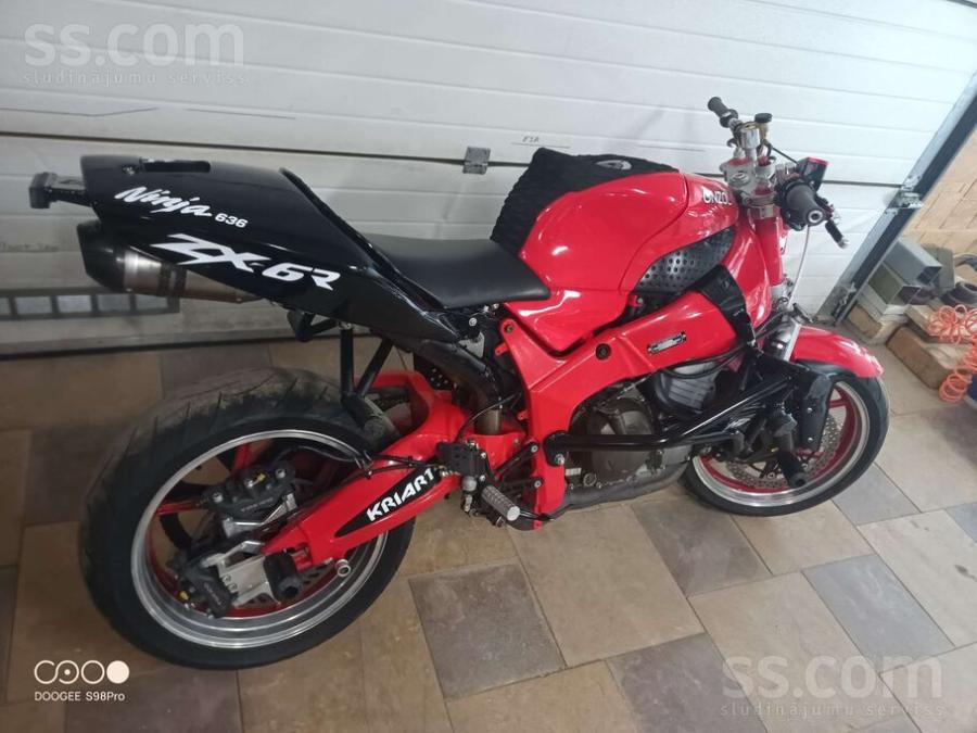 Kawasaki Zx-6R 2006 in Daugavpils, with an engine capacity of 0.64 L and mileage of 0 thousand km for 2700 €, photo 4 on AUTOMOTO.COM.LV