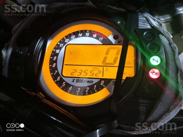 Kawasaki Zx-6R 2006 in Daugavpils, with an engine capacity of 0.64 L and mileage of 0 thousand km for 2700 €, photo 5 on AUTOMOTO.COM.LV