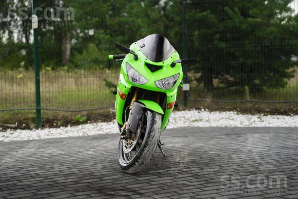 Kawasaki Zx-6R 2006 Rīga, ar dzinēja tilpumu 0.60 L un nobraukumu 0 tūkst. km par 6790 €, foto 5 vietnē AUTOMOTO.COM.LV