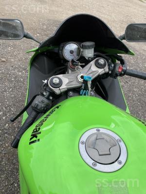 Kawasaki Zx-6R 2007 Cēsis, ar dzinēja tilpumu 0.60 L un nobraukumu 0 tūkst. km par 3700 €, foto 4 vietnē AUTOMOTO.COM.LV
