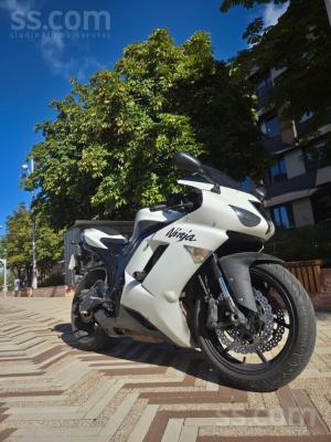 Kawasaki Zx-6R 2008 in Riga, with an engine capacity of 0.60 L and mileage of 0 thousand km for 4200 €, photo 3 on AUTOMOTO.COM.LV