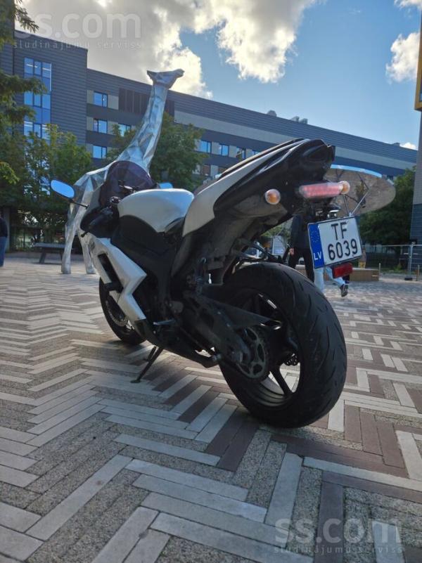 Кавасаки Zx-6R 2008 в Рига, объемом двигателя 0.60 л и пробегом 0 тыс. км за 4200 €, фото 3 на AUTOMOTO.COM.LV