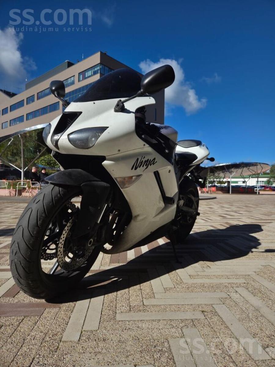 Kawasaki Zx-6R 2008 in Riga, with an engine capacity of 0.60 L and mileage of 0 thousand km for 3800 €, photo 1 on AUTOMOTO.COM.LV