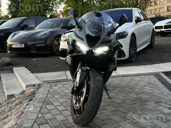 Kawasaki Zx-6R 2024 Rīga, ar dzinēja tilpumu 0.60 L un nobraukumu 0 tūkst. km par 10000 €, foto 2 vietnē AUTOMOTO.COM.LV