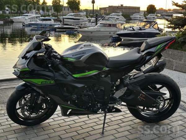 Kawasaki Zx-6R 2024 Rīga, ar dzinēja tilpumu 0.60 L un nobraukumu 0 tūkst. km par 10000 €, foto 4 vietnē AUTOMOTO.COM.LV