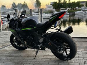 Kawasaki Zx-6R 2024 in Riga, with an engine capacity of 0.60 L and mileage of 0 thousand km for 10000 €, photo 6 on AUTOMOTO.COM.LV