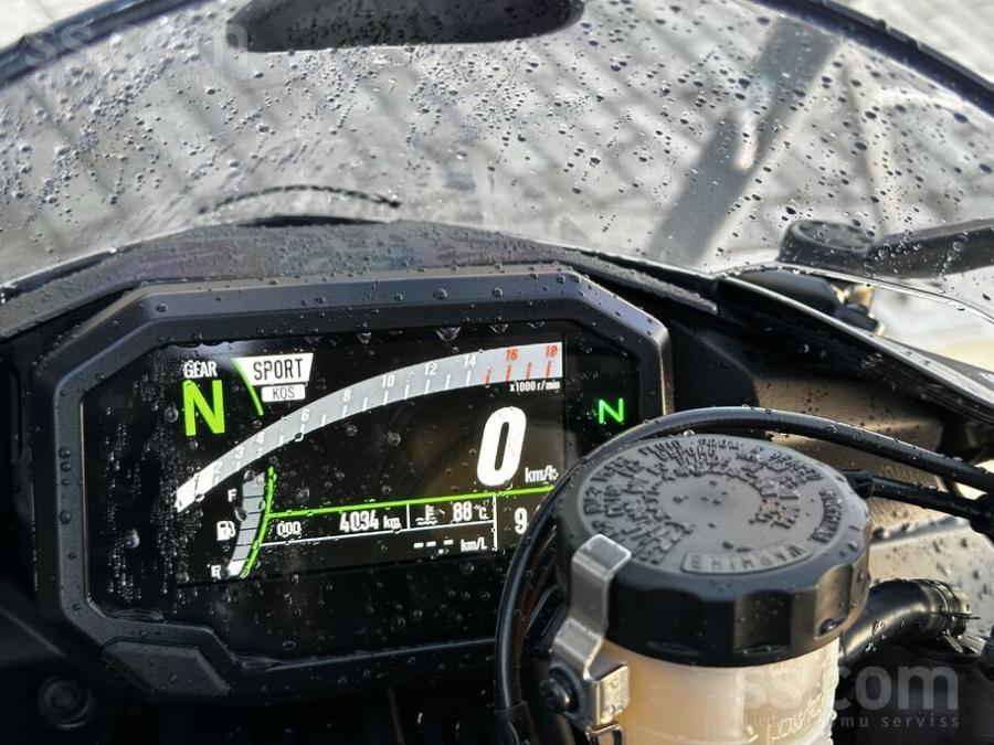 Kawasaki Zx-6R 2024 in Riga, with an engine capacity of 0.60 L and mileage of 0 thousand km for 10000 €, photo 8 on AUTOMOTO.COM.LV