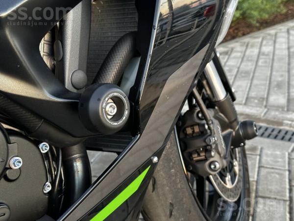 Kawasaki Zx-6R 2024 Rīga, ar dzinēja tilpumu 0.60 L un nobraukumu 0 tūkst. km par 10000 €, foto 8 vietnē AUTOMOTO.COM.LV