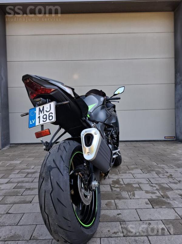Кавасаки Zx-6R 2025 в Рига на AUTOMOTO.COM.LV Кавасаки Zx-6R 2025 в Рига, объемом двигателя 0.64 л и пробегом 0 тыс. км за 8500 €, фото 7 на AUTOMOTO.COM.LV