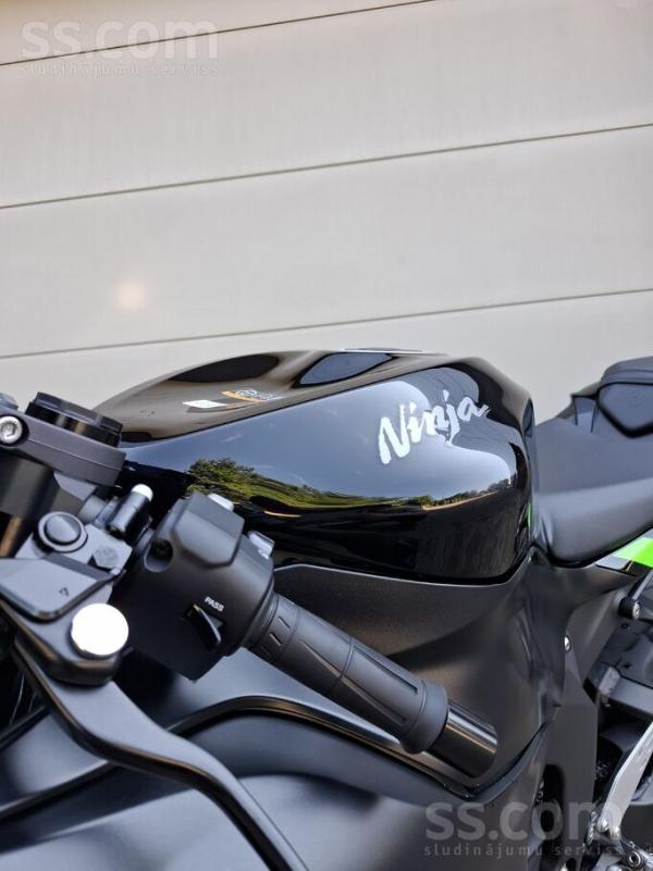 Кавасаки Zx-6R 2025 в Рига на AUTOMOTO.COM.LV Кавасаки Zx-6R 2025 в Рига, объемом двигателя 0.64 л и пробегом 0 тыс. км за 8500 €, фото 10 на AUTOMOTO.COM.LV