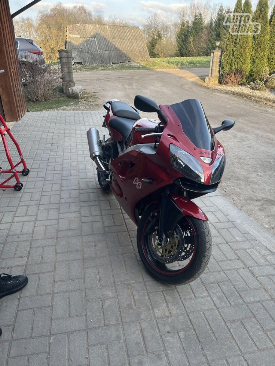 Red Kawasaki Zx-6R 2000 in Kaunas, with an engine capacity of 0.00 L and mileage of 48 thousand km for 2500 €, photo 3 on AUTOMOTO.COM.LV