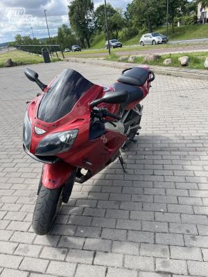 Red Kawasaki Zx-6R 2000 in Kaunas, with an engine capacity of 0.00 L and mileage of 48 thousand km for 2500 €, photo 6 on AUTOMOTO.COM.LV