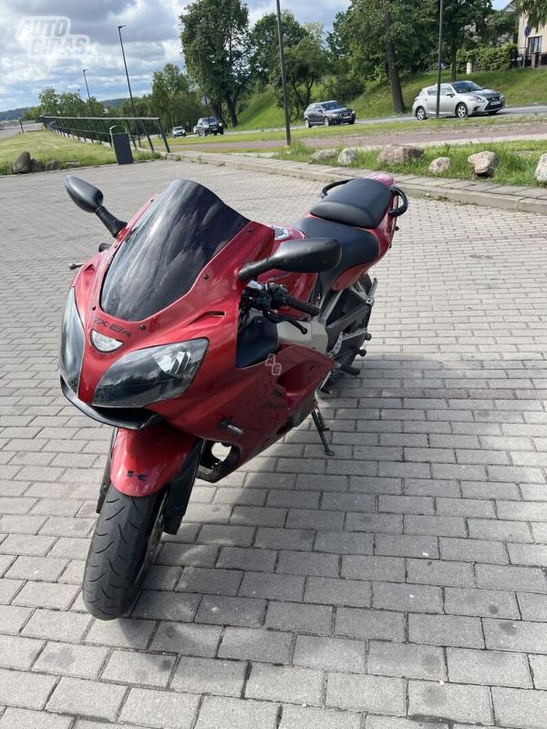 Red Kawasaki Zx-6R 2000 in Kaunas, with an engine capacity of 0.00 L and mileage of 48 thousand km for 2500 €, photo 8 on AUTOMOTO.COM.LV