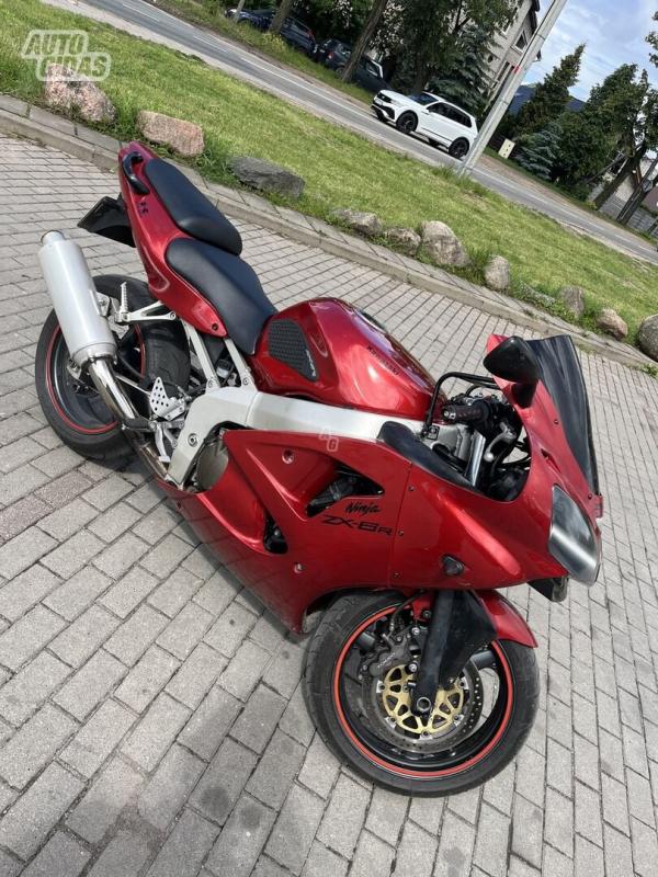 Red Kawasaki Zx-6R 2000 in Kaunas, with an engine capacity of 0.00 L and mileage of 48 thousand km for 2500 €, photo 10 on AUTOMOTO.COM.LV