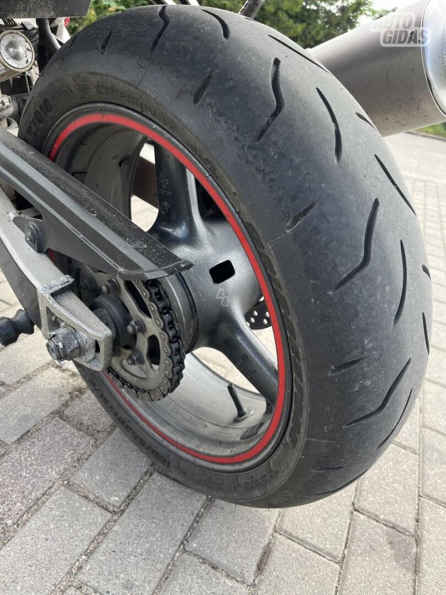 Red Kawasaki Zx-6R 2000 in Kaunas, with an engine capacity of 0.00 L and mileage of 48 thousand km for 2500 €, photo 13 on AUTOMOTO.COM.LV