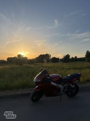 Red Kawasaki Zx-6R 2000 in Kaunas, with an engine capacity of 0.00 L and mileage of 48 thousand km for 2500 €, photo 15 on AUTOMOTO.COM.LV