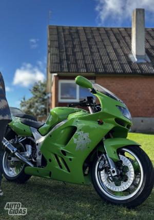 Zaļš Kawasaki ZX-9R 1994 Radviliškis, ar dzinēja tilpumu 0.90 L un nobraukumu 57 tūkst. km par 1400 €, foto  vietnē AUTOMOTO.COM.LV