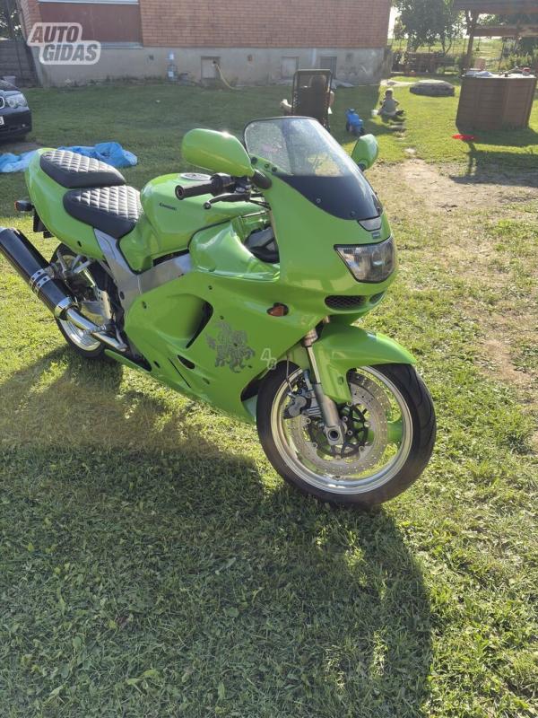Zaļš Kawasaki ZX-9R 1994 Radviliškis, ar dzinēja tilpumu 0.90 L un nobraukumu 57 tūkst. km par 1400 €, foto 3 vietnē AUTOMOTO.COM.LV