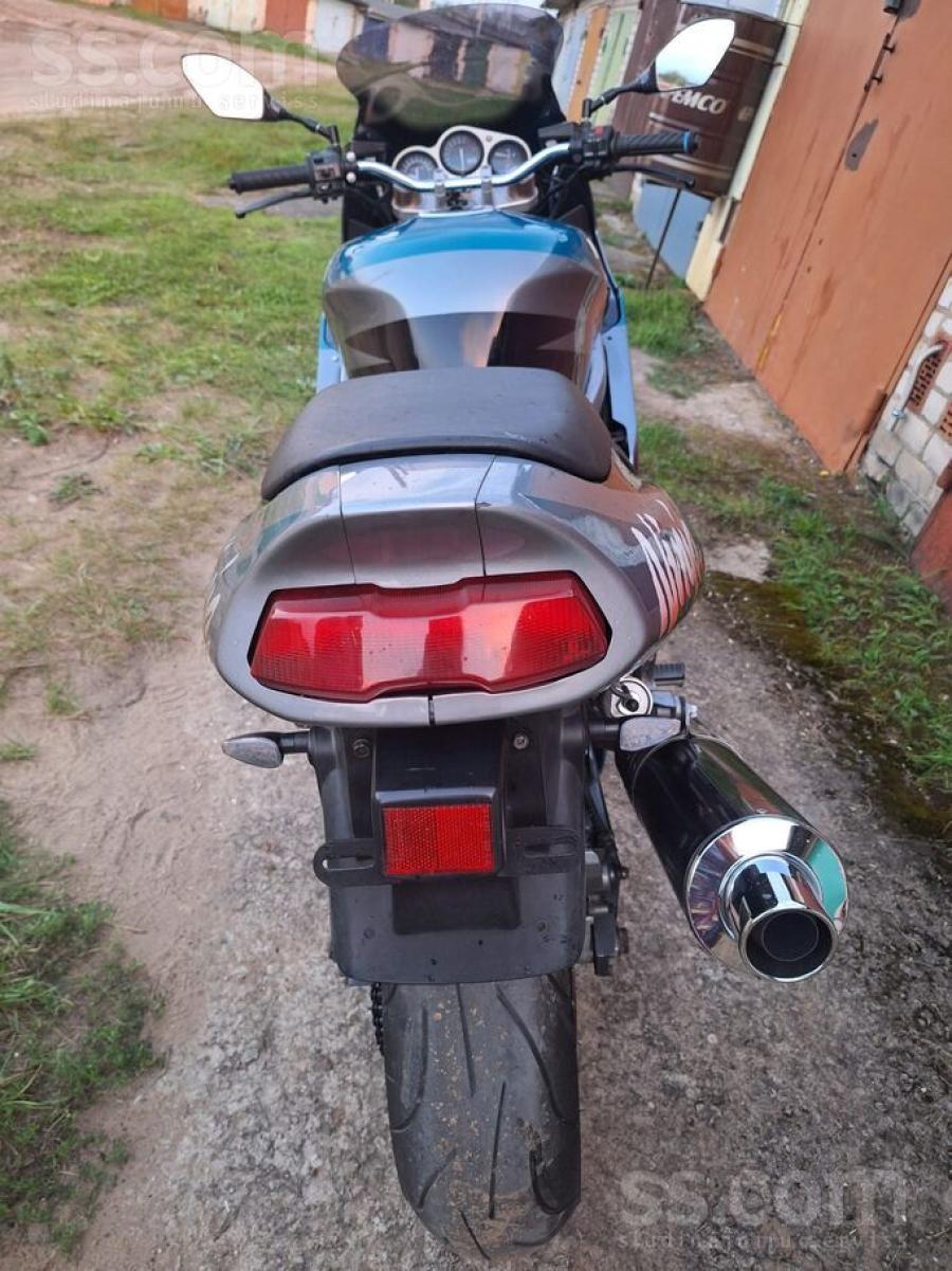Kawasaki ZX-9R 1994 in Daugavpils, with an engine capacity of 0.90 L and mileage of 0 thousand km for 1550 €, photo 7 on AUTOMOTO.COM.LV