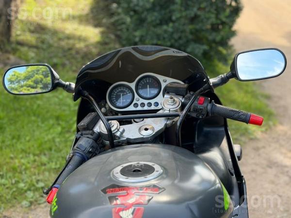 Kawasaki ZX-9R 1994 in Talsi, with an engine capacity of 0.90 L and mileage of 0 thousand km for 1700 €, photo 2 on AUTOMOTO.COM.LV
