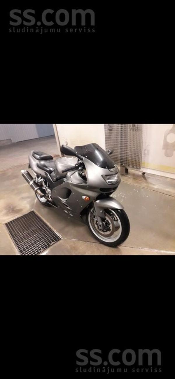 Kawasaki ZX-9R 1996 Jēkabpils, ar dzinēja tilpumu 0.90 L un nobraukumu 0 tūkst. km par 1700 €, foto 1 vietnē AUTOMOTO.COM.LV