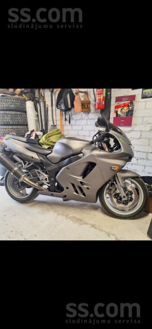 Kawasaki ZX-9R 1996 in Jekabpils, with an engine capacity of 0.90 L and mileage of 0 thousand km for 1350 €, photo  on AUTOMOTO.COM.LV