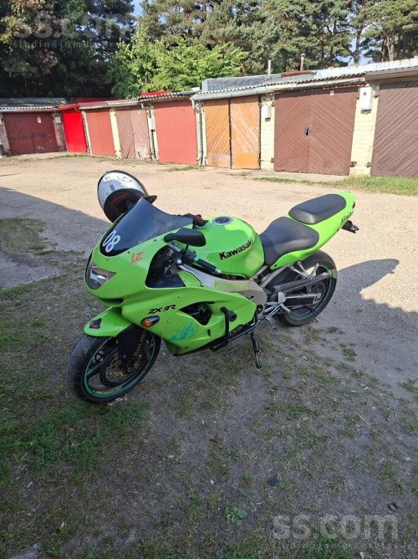 Kawasaki ZX-9R 1998 Liepāja, ar dzinēja tilpumu 0.90 L un nobraukumu 0 tūkst. km par 1650 €, foto 1 vietnē AUTOMOTO.COM.LV