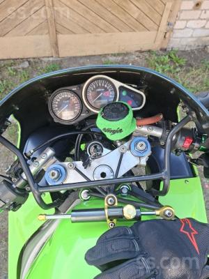 Кавасаки ZX-9R 1998 в Лиепая, объемом двигателя 0.90 л и пробегом 0 тыс. км за 1650 €, фото 6 на AUTOMOTO.COM.LV