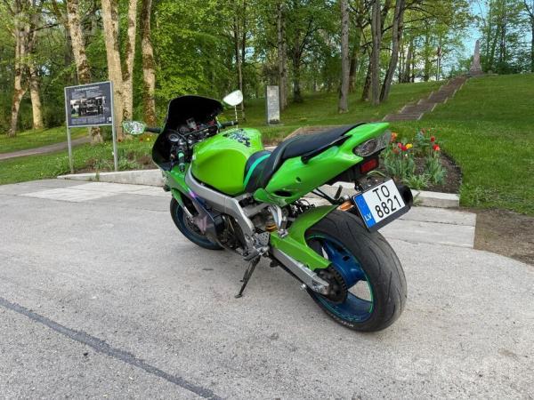 Кавасаки ZX-9R 1999 в Рига, объемом двигателя 0.90 л и пробегом 0 тыс. км за 2850 €, фото 2 на AUTOMOTO.COM.LV