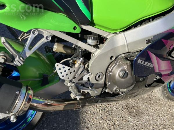 Кавасаки ZX-9R 1999 в Рига, объемом двигателя 0.90 л и пробегом 0 тыс. км за 2850 €, фото 5 на AUTOMOTO.COM.LV