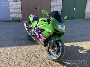 Kawasaki ZX-9R 1999 in Riga, with an engine capacity of 0.90 L and mileage of 0 thousand km for 2850 €, photo  on AUTOMOTO.COM.LV