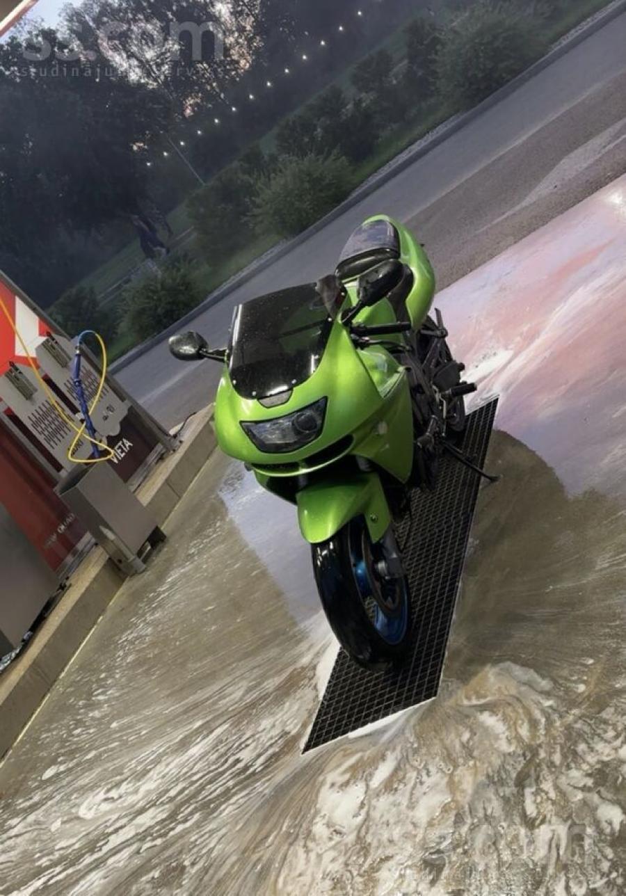 Kawasaki ZX-9R 1999 Aizkraukle, ar dzinēja tilpumu 0.90 L un nobraukumu 0 tūkst. km par 1000 €, foto 1 vietnē AUTOMOTO.COM.LV