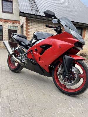 Kawasaki ZX-9R 2001 Rēzekne, ar dzinēja tilpumu 0.90 L un nobraukumu 0 tūkst. km par 2100 €, foto  vietnē AUTOMOTO.COM.LV