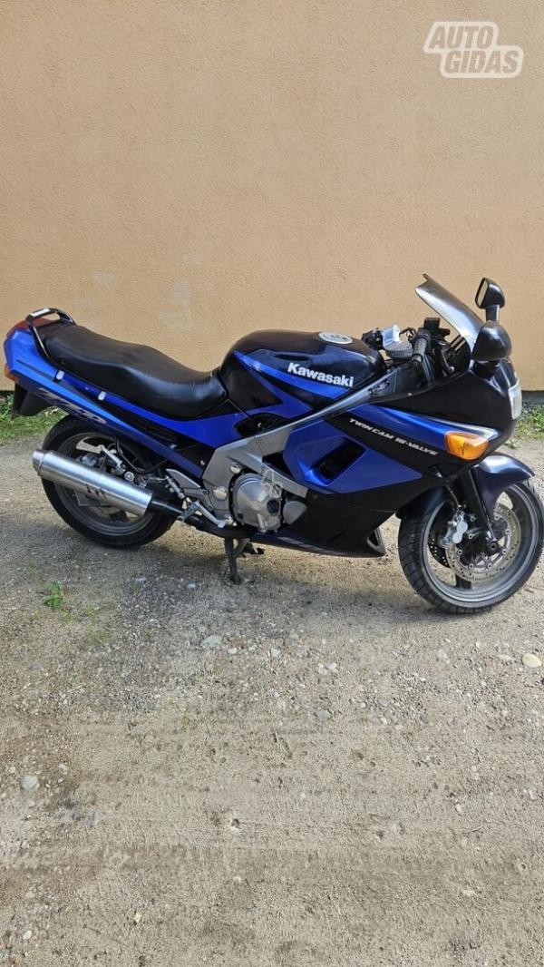 Kawasaki ZZR 600 1990 Klaipėda, ar dzinēja tilpumu 0.00 L un nobraukumu 0 tūkst. km par 500 €, foto 2 vietnē AUTOMOTO.COM.LV
