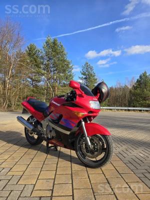 Кавасаки ZZR 600 1995 в Рига, объемом двигателя 0.60 л и пробегом 0 тыс. км за 1300 €, фото 4 на AUTOMOTO.COM.LV