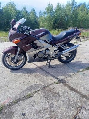Kawasaki ZZR 600 1998 in Liepaja, with an engine capacity of 0.60 L and mileage of 0 thousand km for 1800 €, photo  on AUTOMOTO.COM.LV