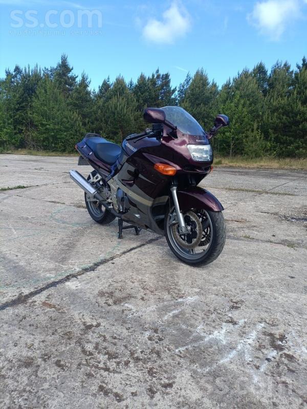 Кавасаки ZZR 600 1998 в Лиепая, объемом двигателя 0.60 л и пробегом 0 тыс. км за 1800 €, фото 4 на AUTOMOTO.COM.LV