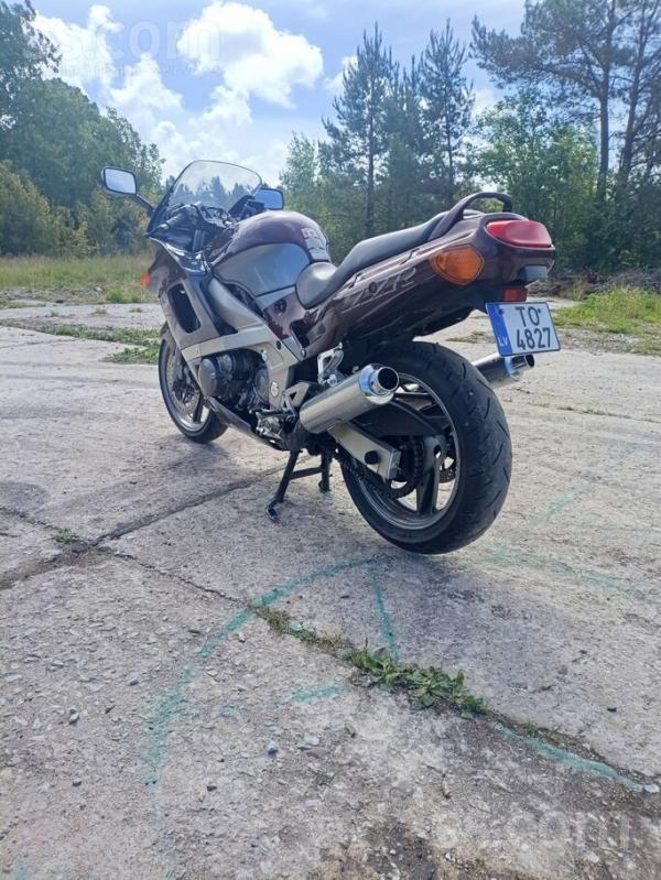 Кавасаки ZZR 600 1998 в Лиепая, объемом двигателя 0.60 л и пробегом 0 тыс. км за 1800 €, фото 6 на AUTOMOTO.COM.LV