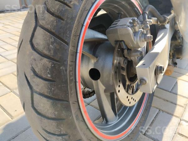 Кавасаки ZZR 600 1999 в Даугавпилс, объемом двигателя 0.60 л и пробегом 0 тыс. км за 1555 €, фото 4 на AUTOMOTO.COM.LV