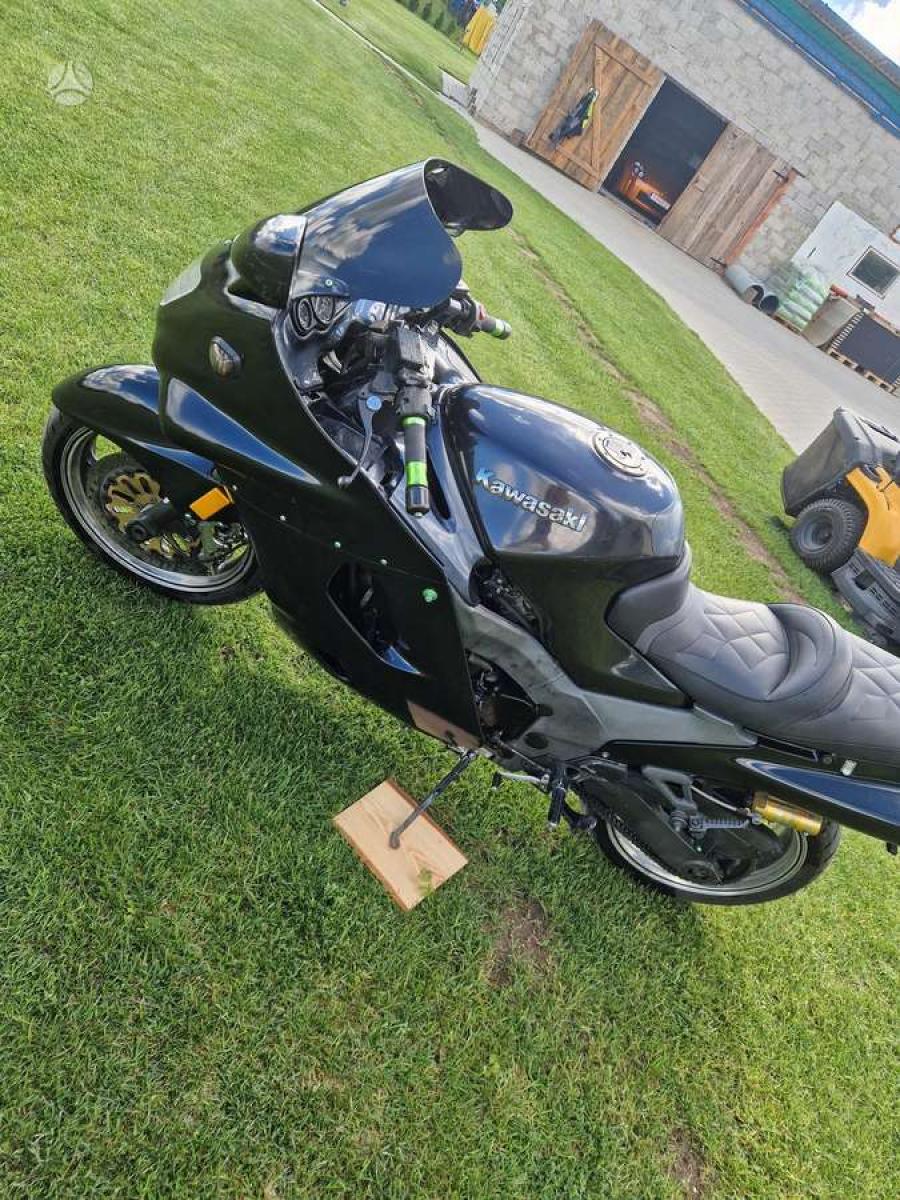 Melns Kawasaki ZZR 1993 Kuršėnai, ar dzinēja tilpumu 0.00 L un nobraukumu 72 tūkst. km par 1100 €, foto 5 vietnē AUTOMOTO.COM.LV