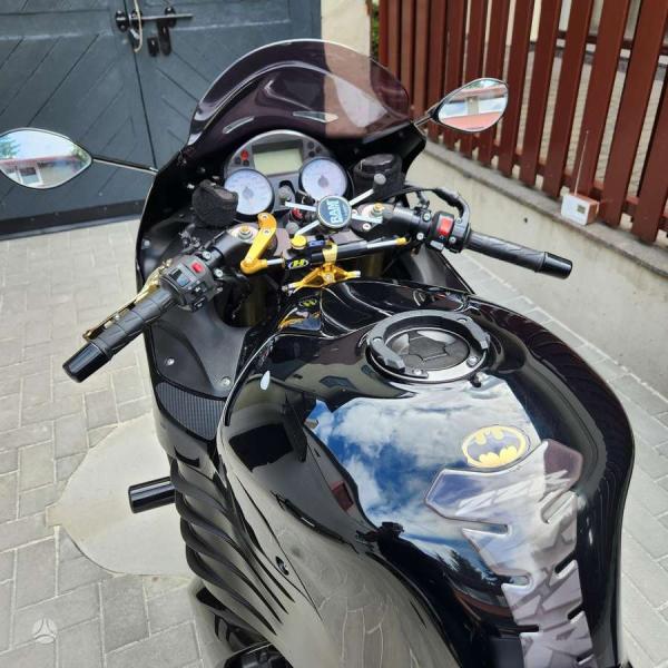 Черный Кавасаки ZZR 2007 в Укмерге, объемом двигателя 1.40 л и пробегом 71 тыс. км за 5600 €, фото 8 на AUTOMOTO.COM.LV