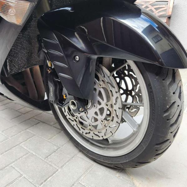 Черный Кавасаки ZZR 2007 в Укмерге, объемом двигателя 1.40 л и пробегом 71 тыс. км за 5600 €, фото 9 на AUTOMOTO.COM.LV