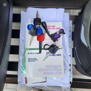 Черный Кавасаки ZZR 2007 в Укмерге, объемом двигателя 1.40 л и пробегом 71 тыс. км за 5600 €, фото 13 на AUTOMOTO.COM.LV