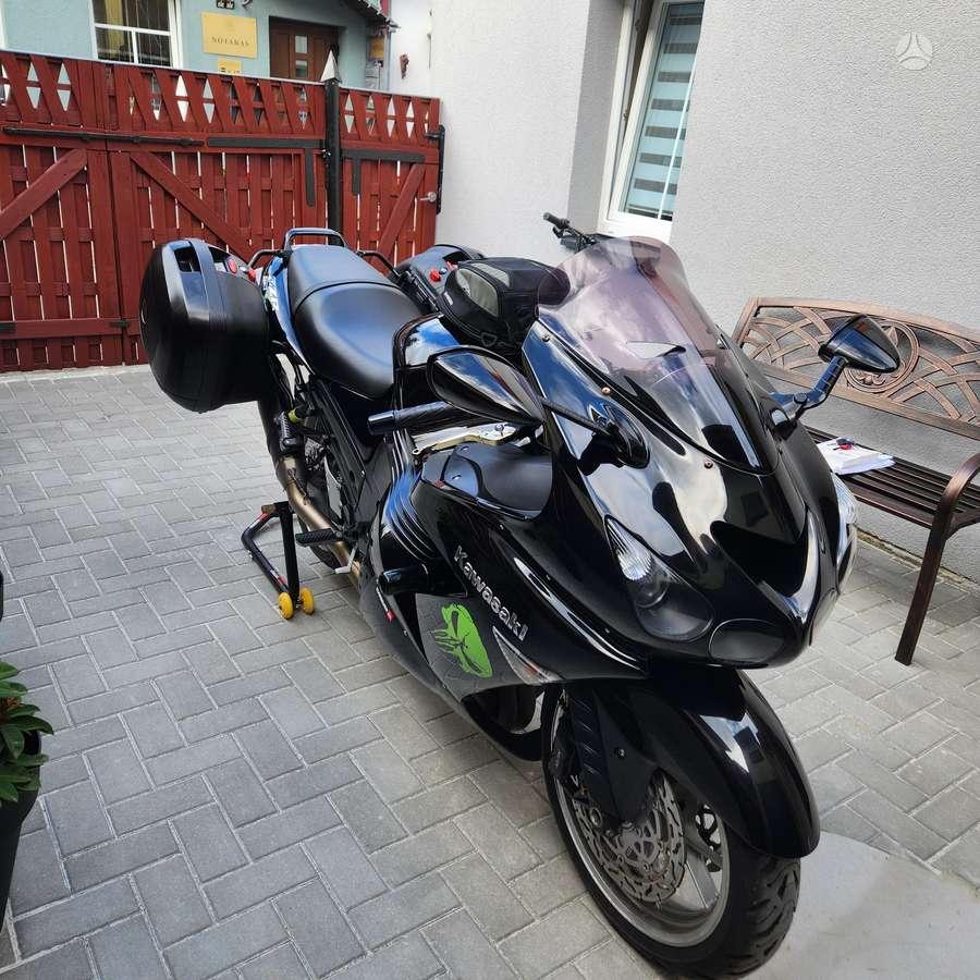 Черный Кавасаки ZZR 2007 в Укмерге, объемом двигателя 1.40 л и пробегом 71 тыс. км за 5600 €, фото 15 на AUTOMOTO.COM.LV