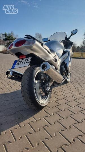 Pelēks Kawasaki ZZR 2002 Kauņa, ar dzinēja tilpumu 1.17 L un nobraukumu 28 tūkst. km par 2000 €, foto 14 vietnē AUTOMOTO.COM.LV