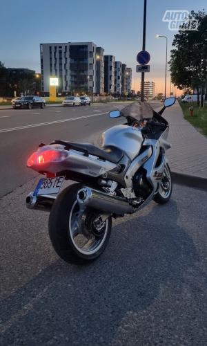 Pelēks Kawasaki ZZR 2002 Kauņa, ar dzinēja tilpumu 1.17 L un nobraukumu 28 tūkst. km par 2000 €, foto 16 vietnē AUTOMOTO.COM.LV