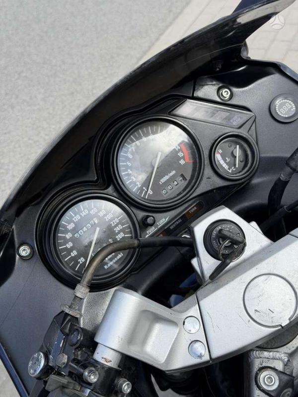 Kawasaki ZZR 1998 Klaipėda, ar dzinēja tilpumu 0.60 L un nobraukumu 50 tūkst. km par 550 €, foto 5 vietnē AUTOMOTO.COM.LV