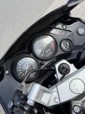 Kawasaki ZZR 1998 in Klaipeda, with an engine capacity of 0.60 L and mileage of 50 thousand km for 550 €, photo 5 on AUTOMOTO.COM.LV